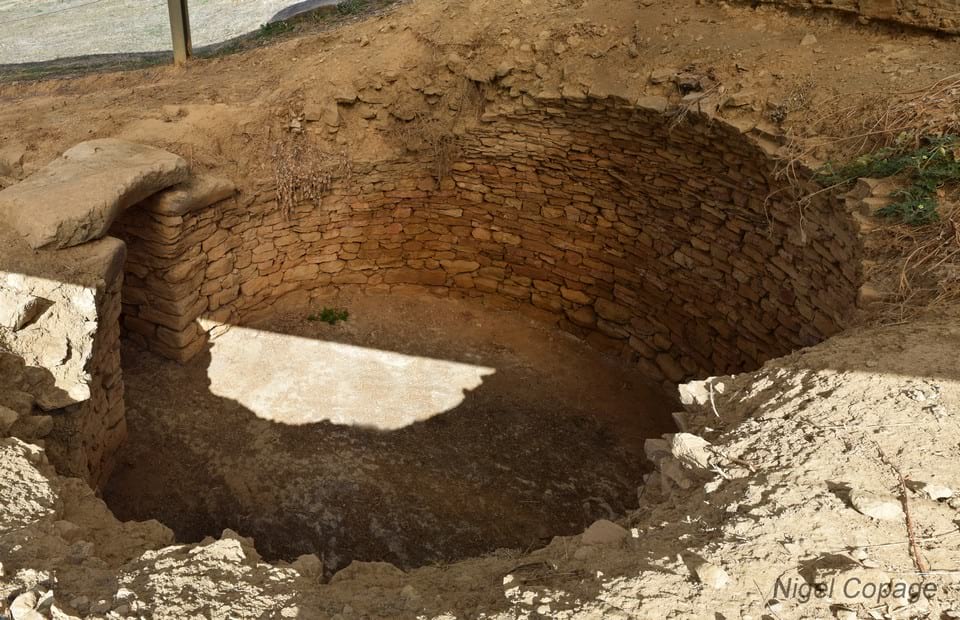 The Mycenean Citadel of Midea and its Necropolis at Dendra