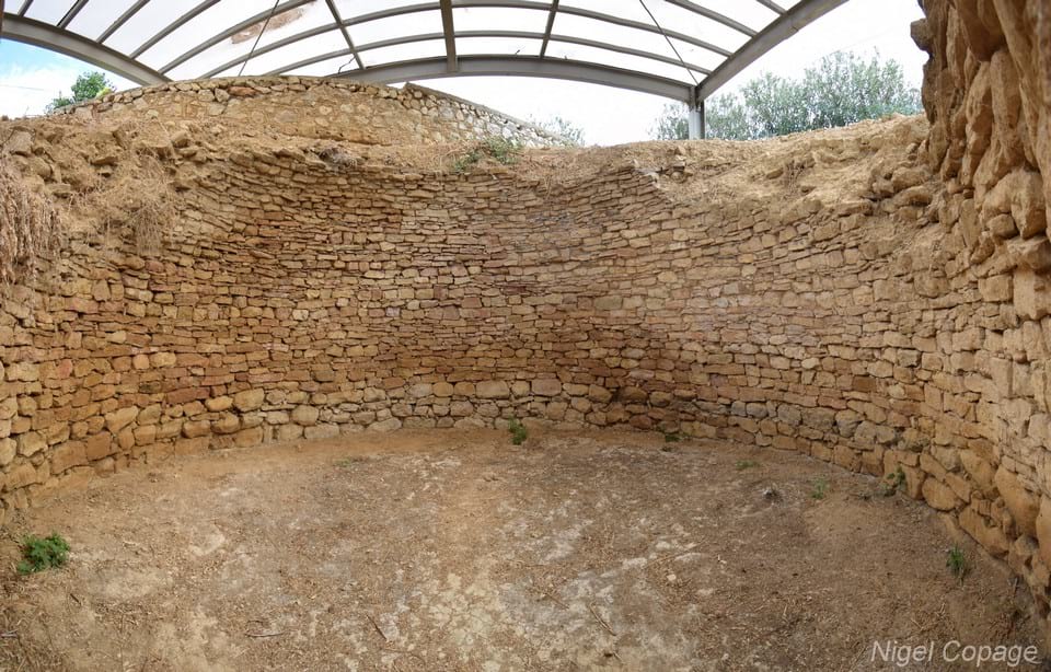 The Mycenean Citadel of Midea and its Necropolis at Dendra