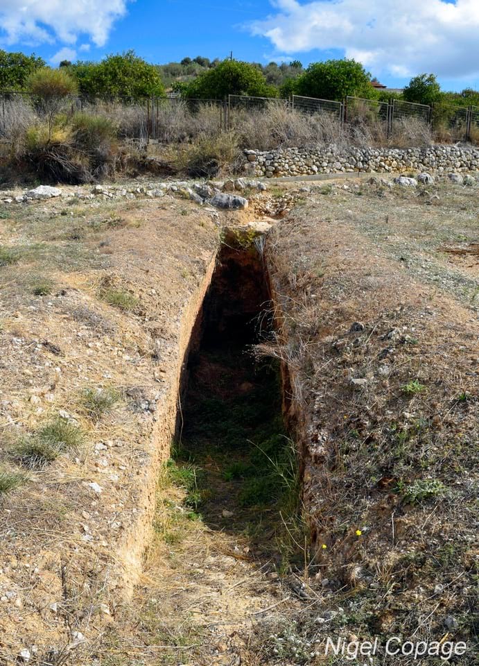 The Mycenean Citadel of Midea and its Necropolis at Dendra